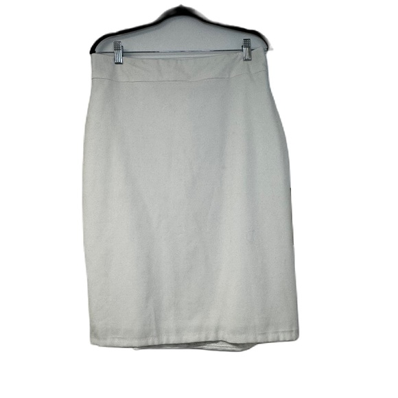 Paniz | Skirts | Paniz Womans White Midi Straight Skirt Sz 4 Business ...